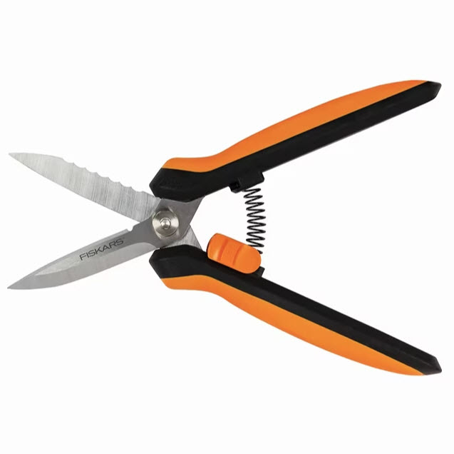 Fiskars Multipurpose Snips With Pouch - This versatile tool features ...